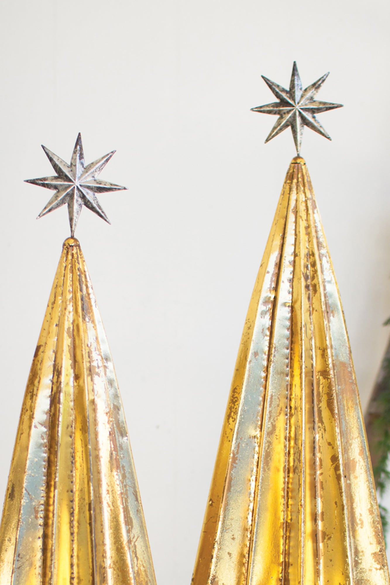 Large Gold Metal Metal Christmas Trees With Stars - Set of 2 - Woodwaves