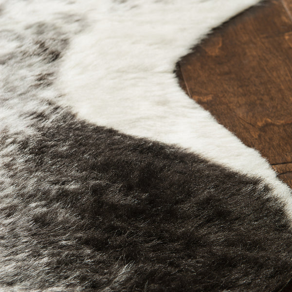 Black & White Cowhide Rug - Woodwaves